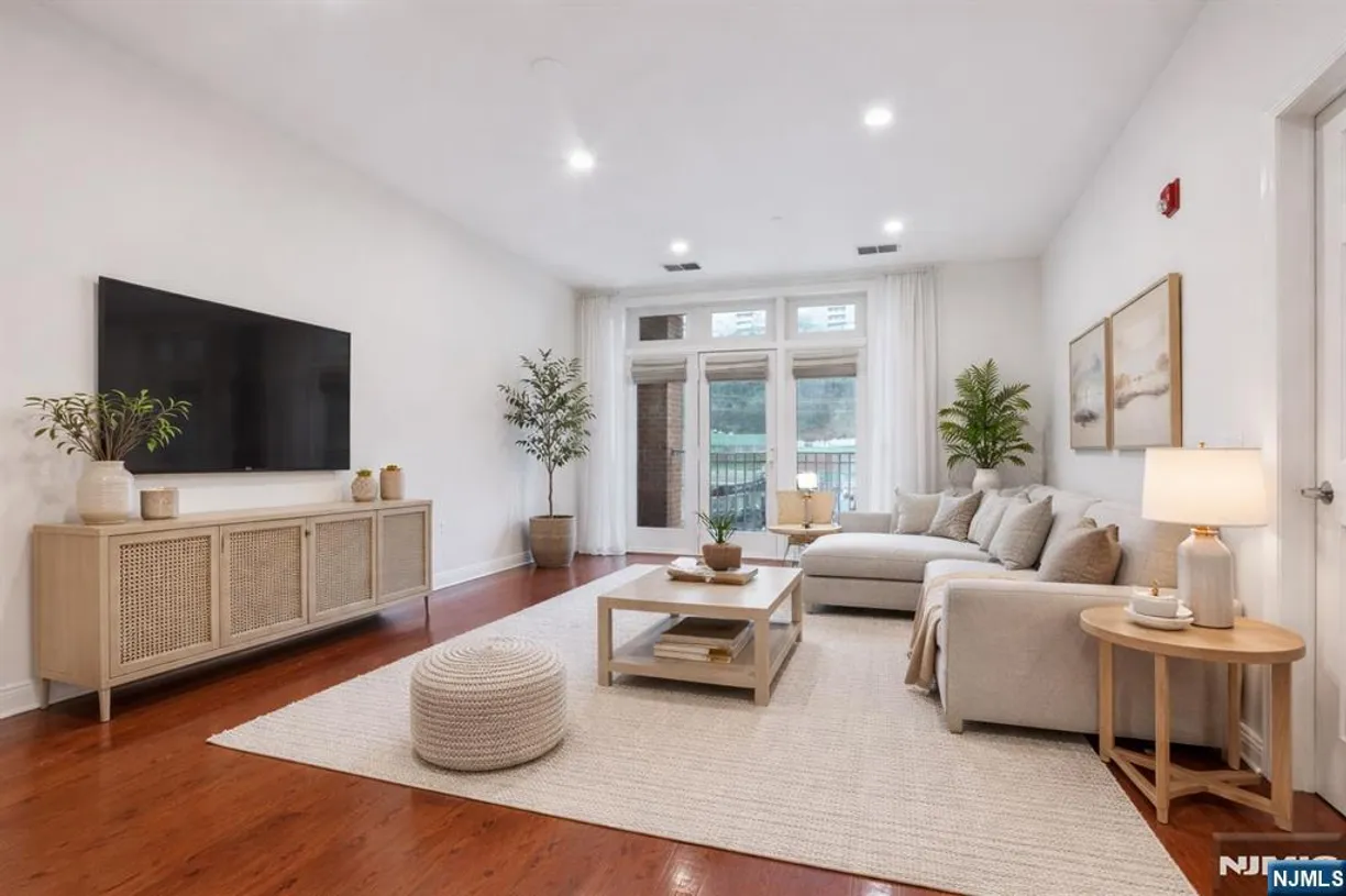 7400 River #317, North Bergen, NJ 07047 Property for sale