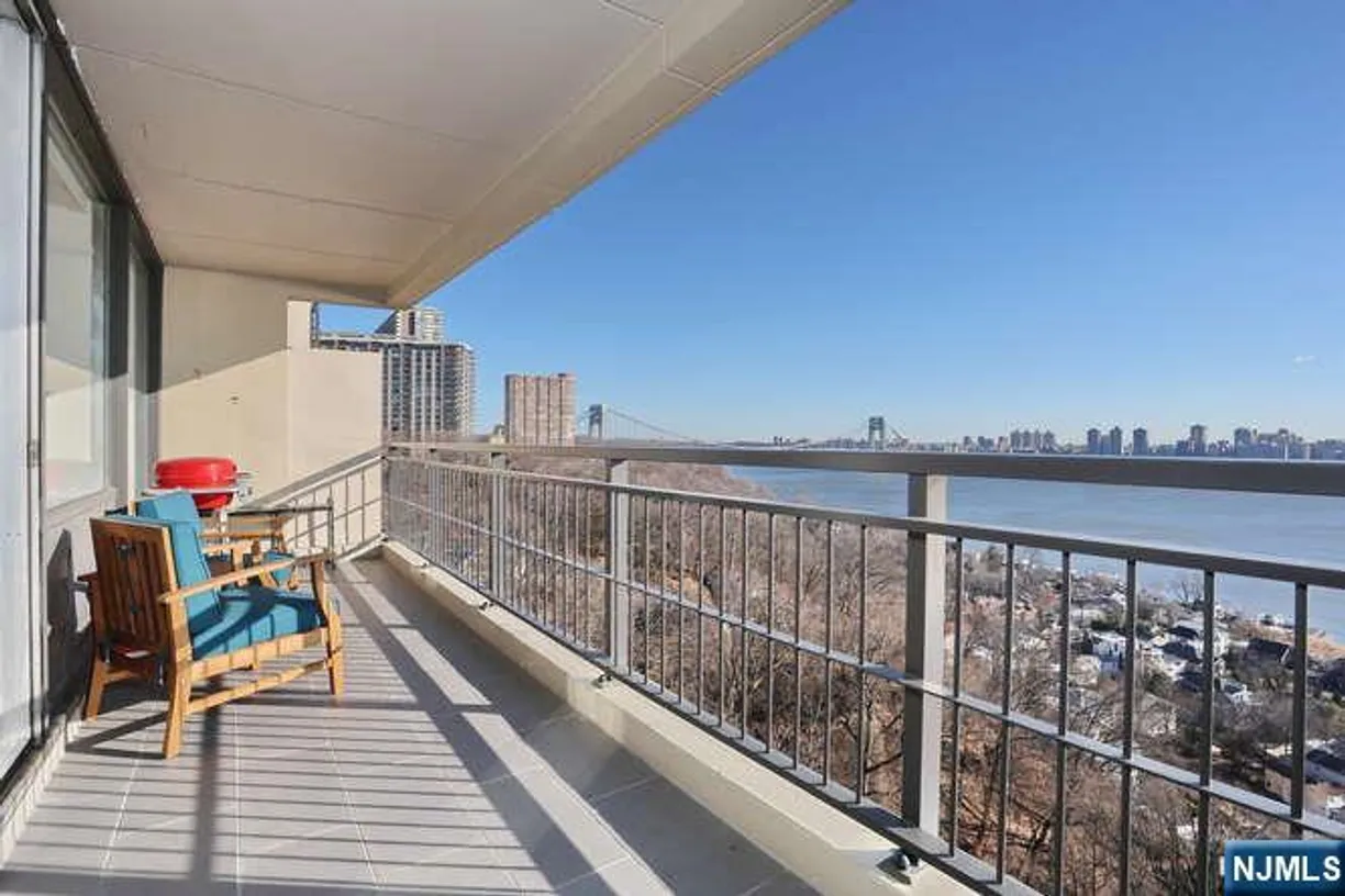 4 Horizon #1027, Fort Lee, NJ 07024 Property for sale