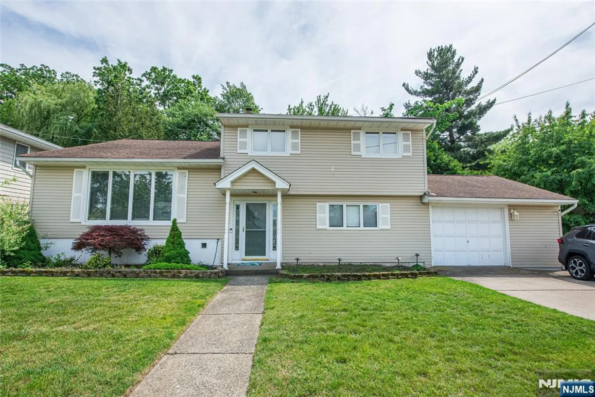 319 Winifred, Totowa, NJ 07512 Property for sale