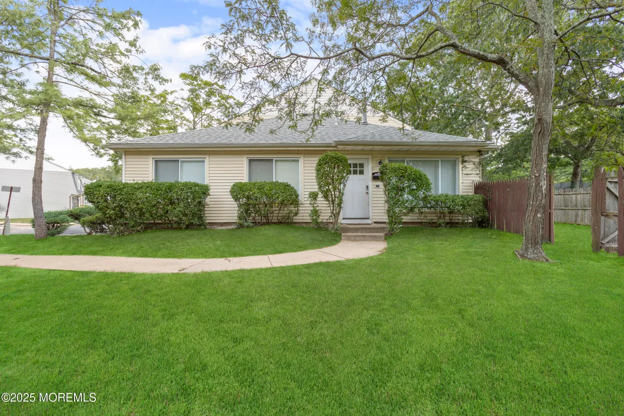 180 Tudor Court, Lakewood, NJ 08701 Property for sale