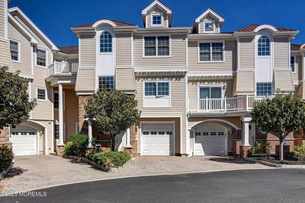 205 Gateway Court, Union Beach, NJ 07735 Property for sale