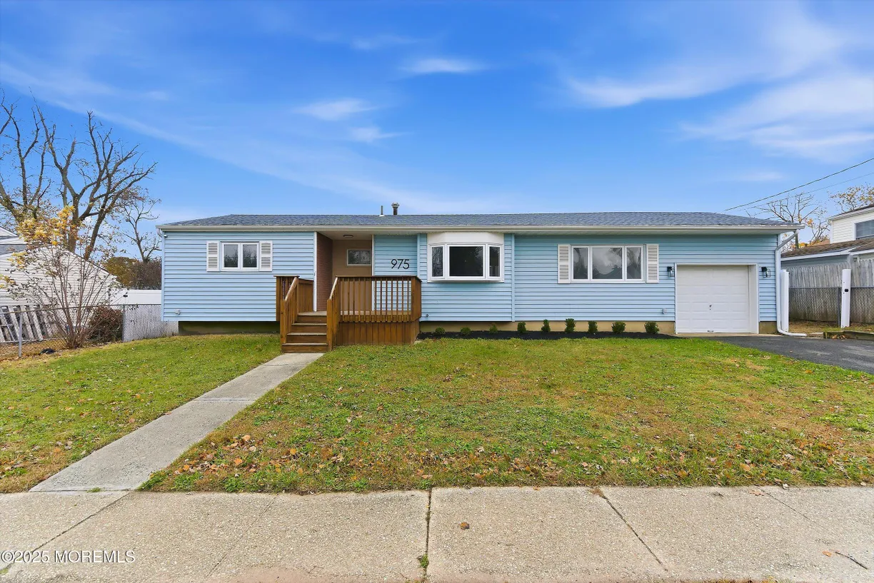 975 Hunt Drive, Toms River, NJ 08753 Property for sale