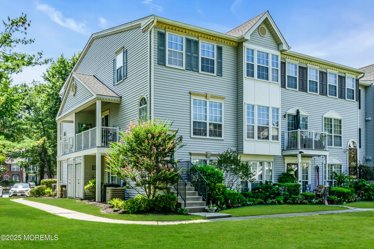 89 Chambord Court, Hamilton, NJ 08619 Property for sale