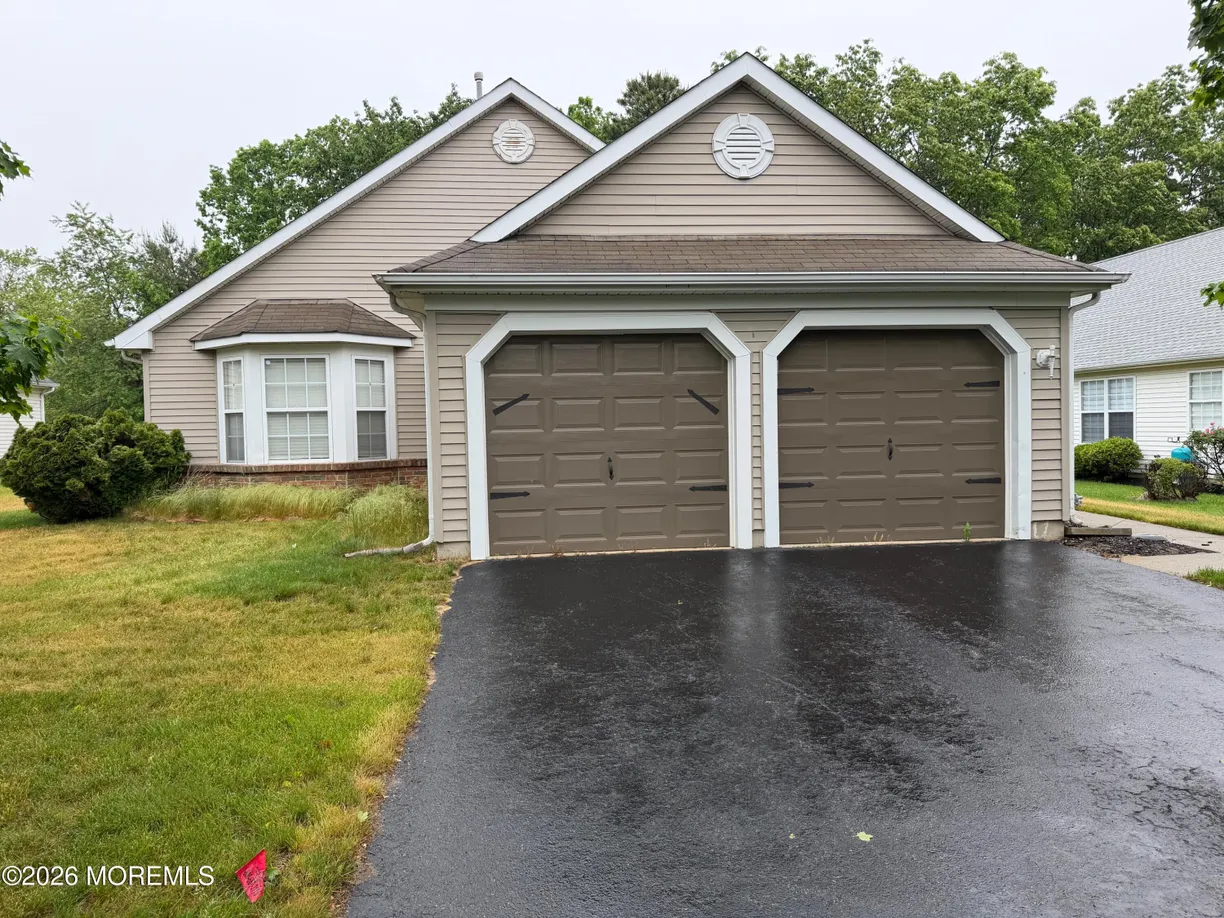 71 Skyline Drive, Lakewood, NJ 08701 Property for sale