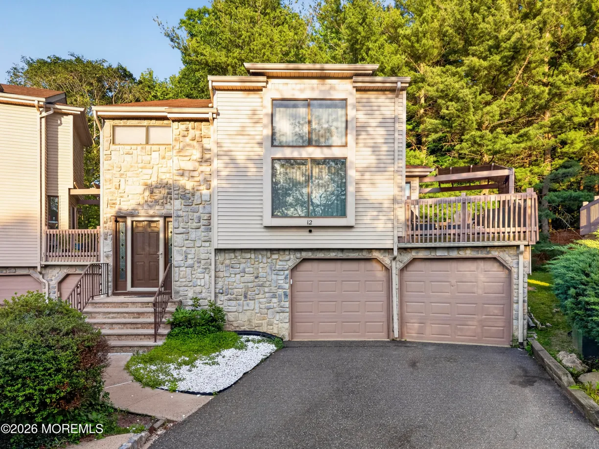 12 Periwinkle Court, East Brunswick, NJ 08816 Property for sale