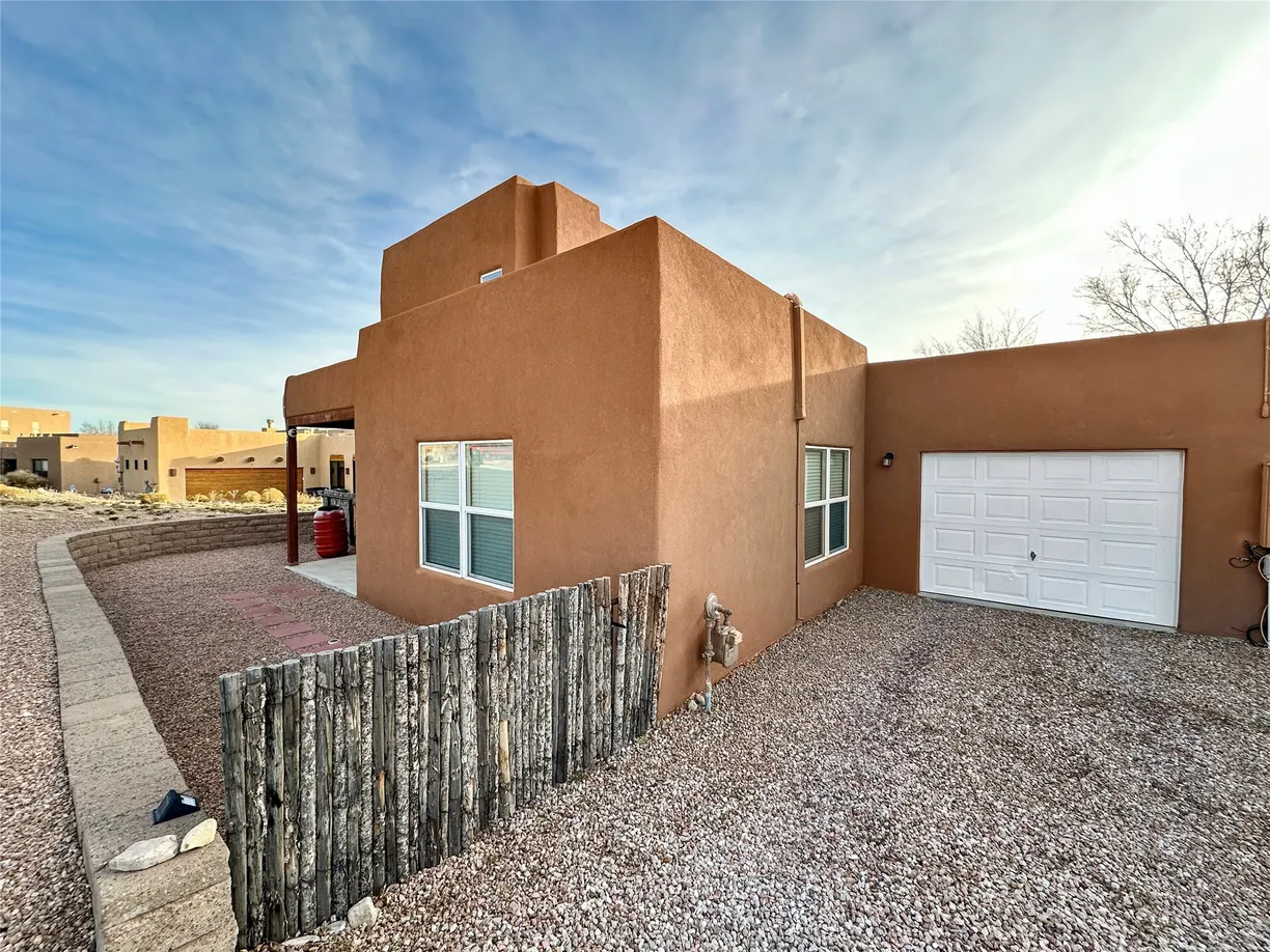 52 La Pradera, Santa Fe, NM 87508 Property for sale