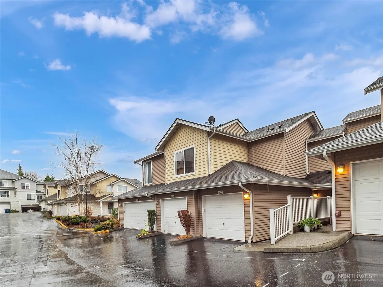 14715 1st Lane #202, Duvall, WA 98019 Property for sale