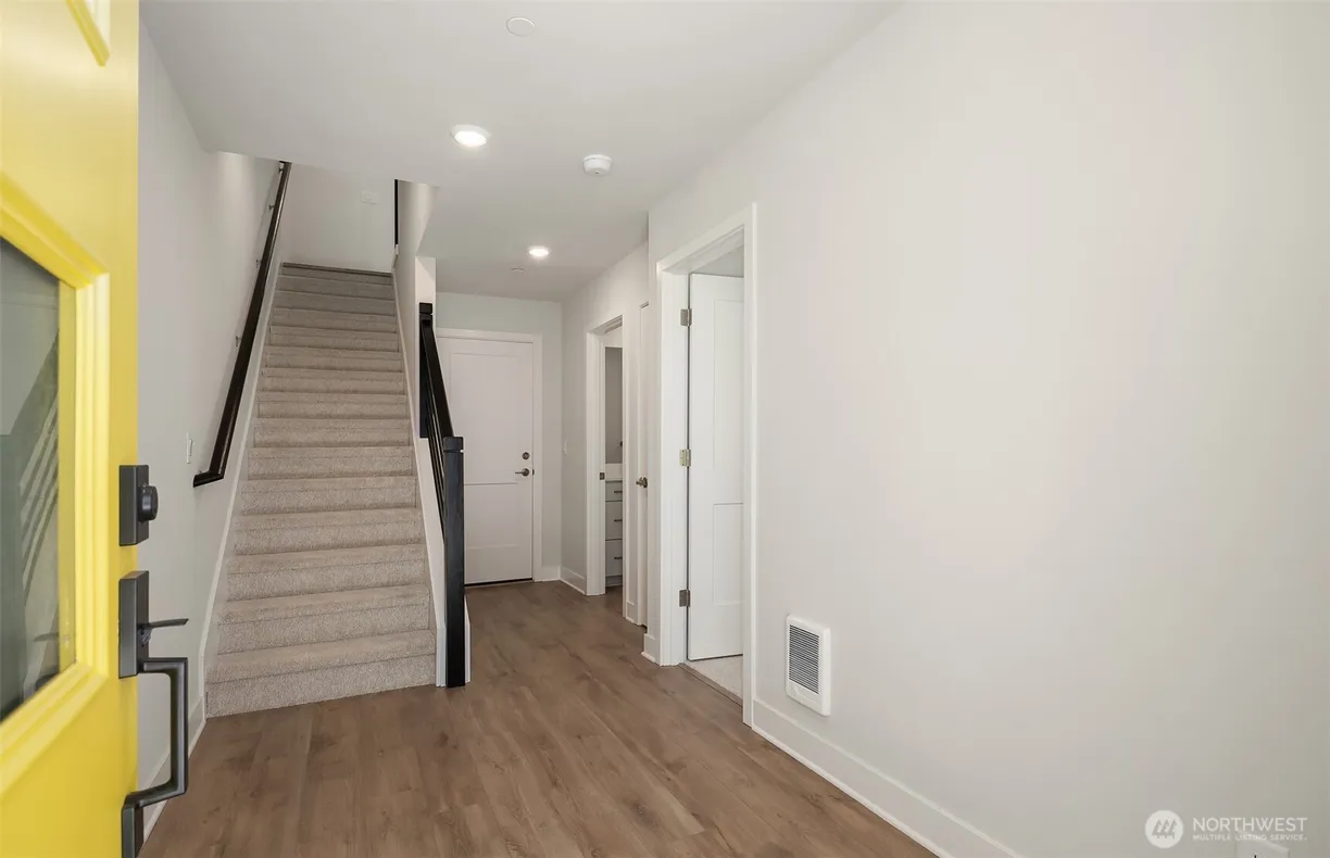 9014 NE 203rd Lane #B, Bothell, WA 98011 Property for sale