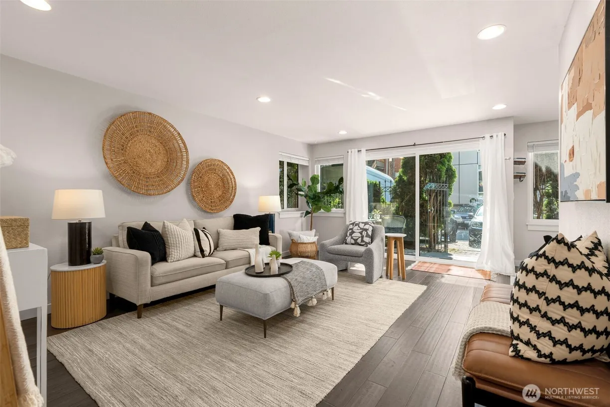 2219 Eastlake Avenue #101, Seattle, WA 98102 Property for sale