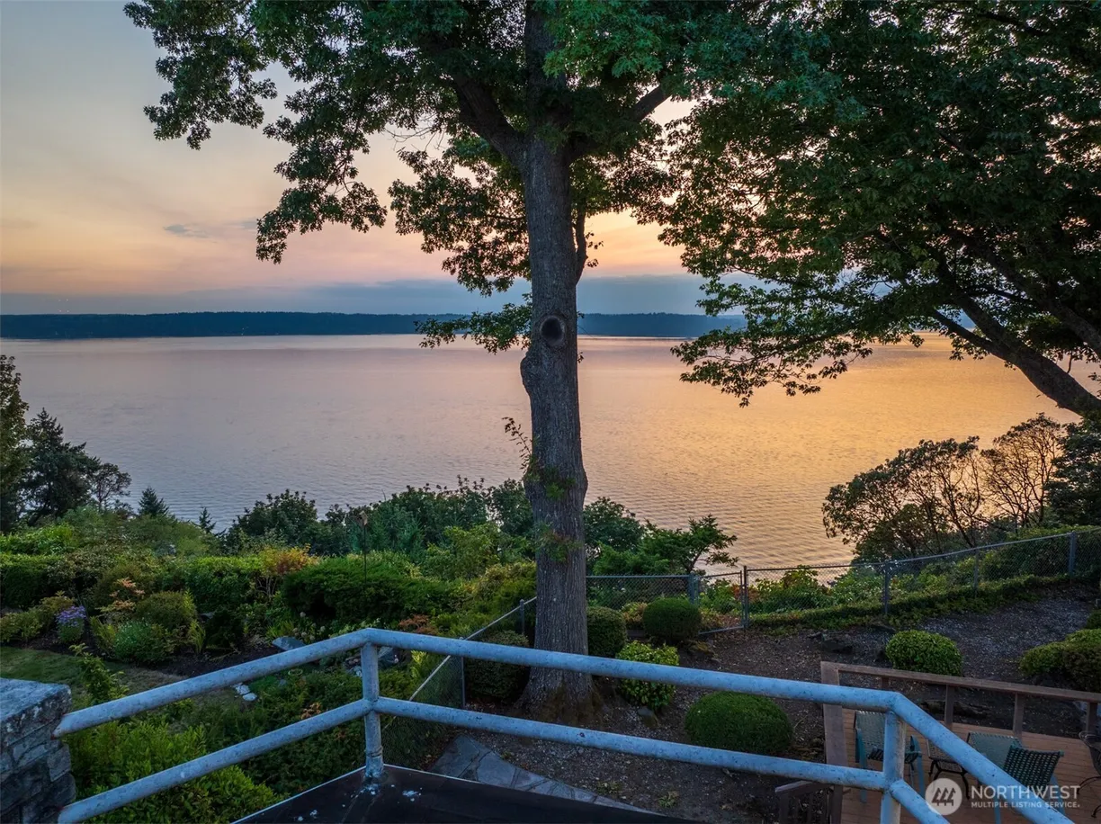 10445 Marine View Drive, Seattle, WA 98146 Property for sale