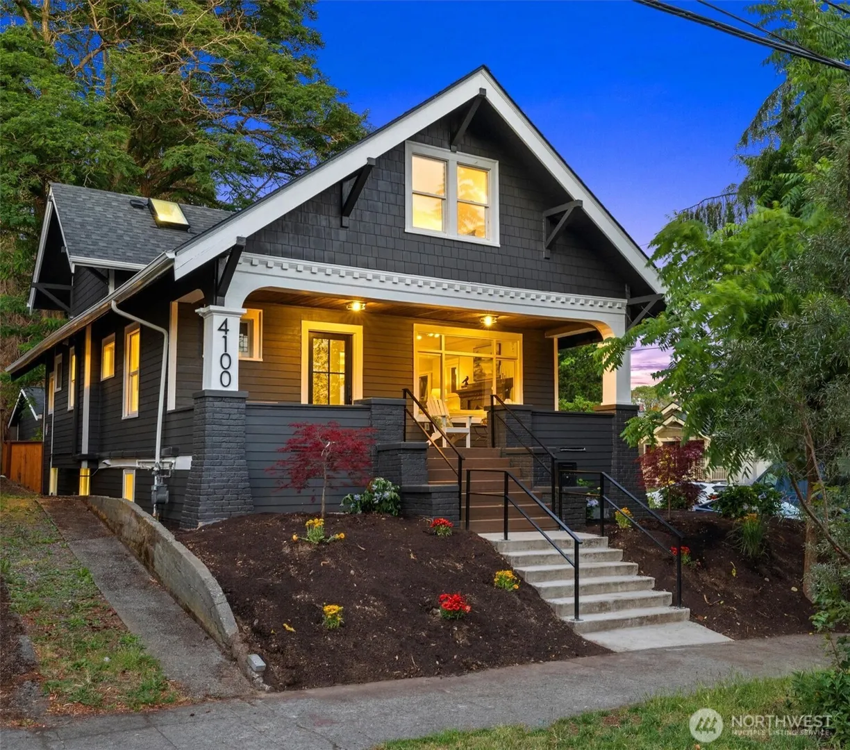 4100 Densmore Avenue N, Seattle, WA 98103 Property for sale