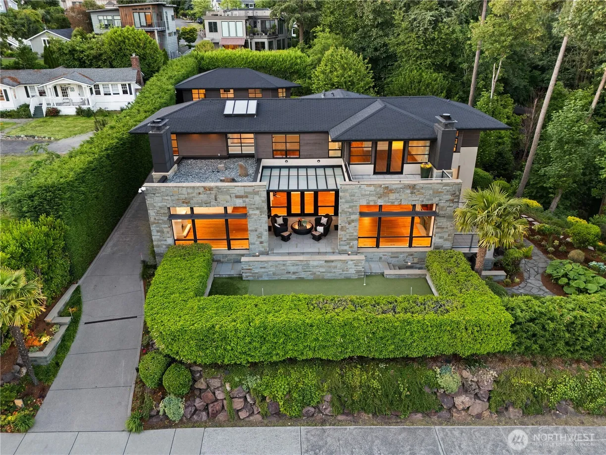 9632 Lake Washington Boulevard NE, Bellevue, WA 98004 Property for sale