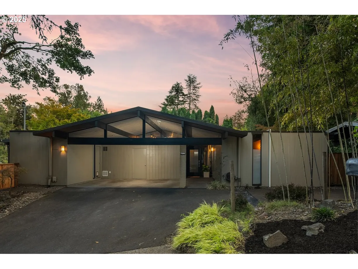 700 PEBBLE BEACH, LakeOswego, OR 97034 Property for sale