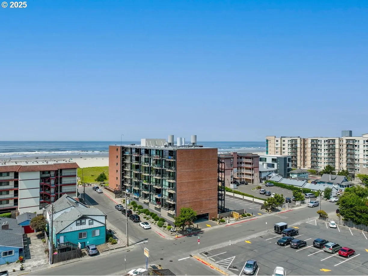 475 S Prom #410, Seaside, OR 97138 Property for sale