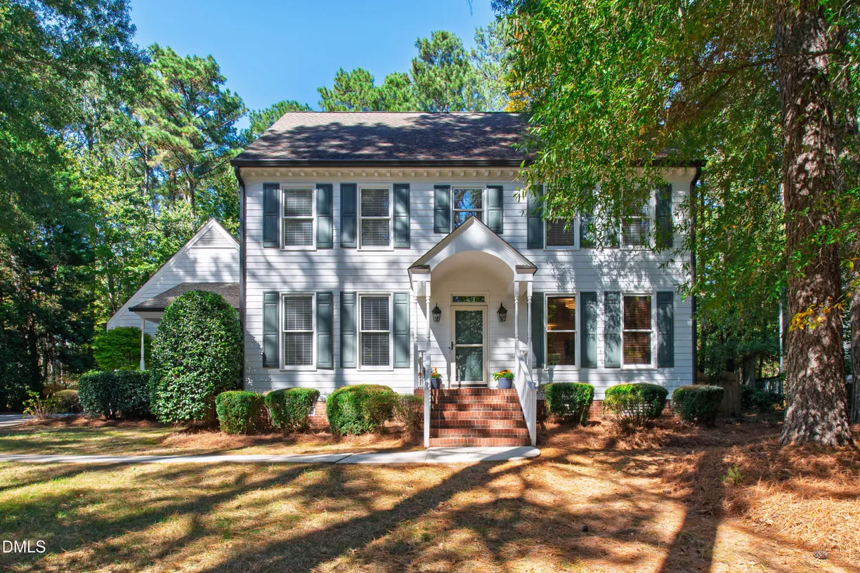 202 Lochside, Cary, NC 27518 Property for sale