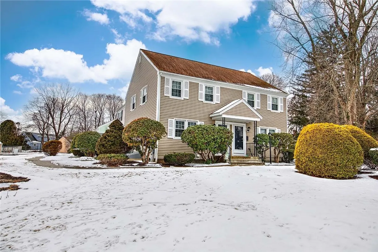 2970 Mendon #17, Cumberland, RI 02864 Property for sale