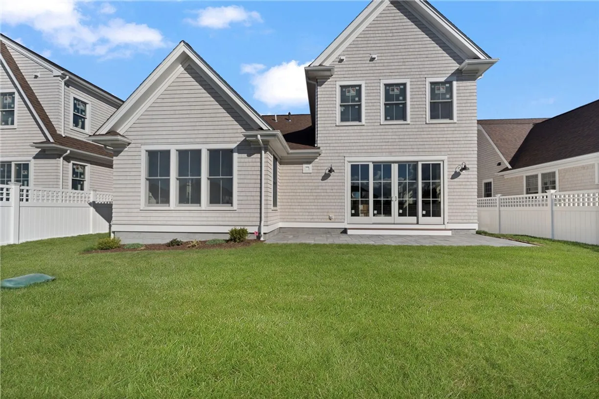 8 Lookout, Portsmouth, RI 02871 Property for sale