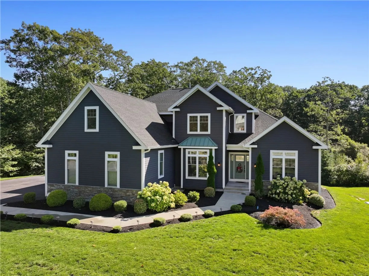 25 Rock Way, East Greenwich, RI 02818 Property for sale