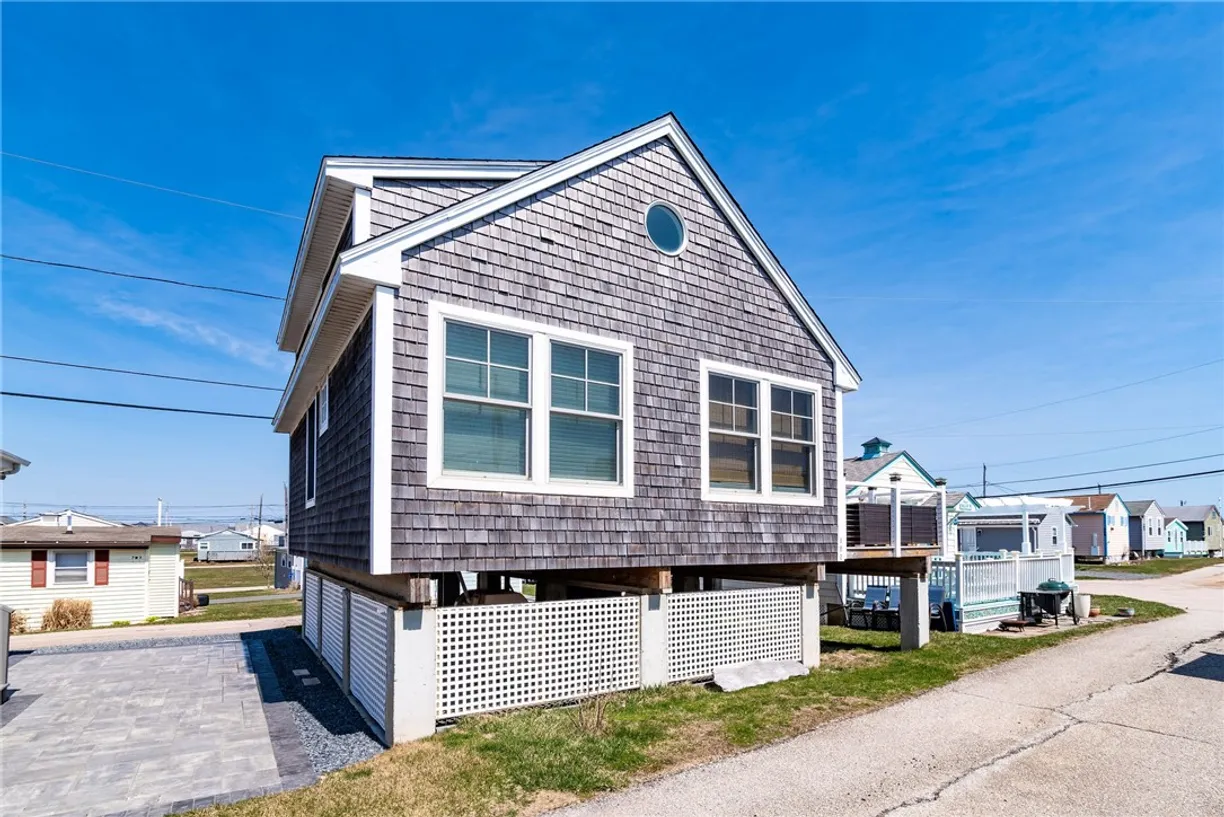 240 Cards Pond, South Kingstown, RI 02879 Property for sale