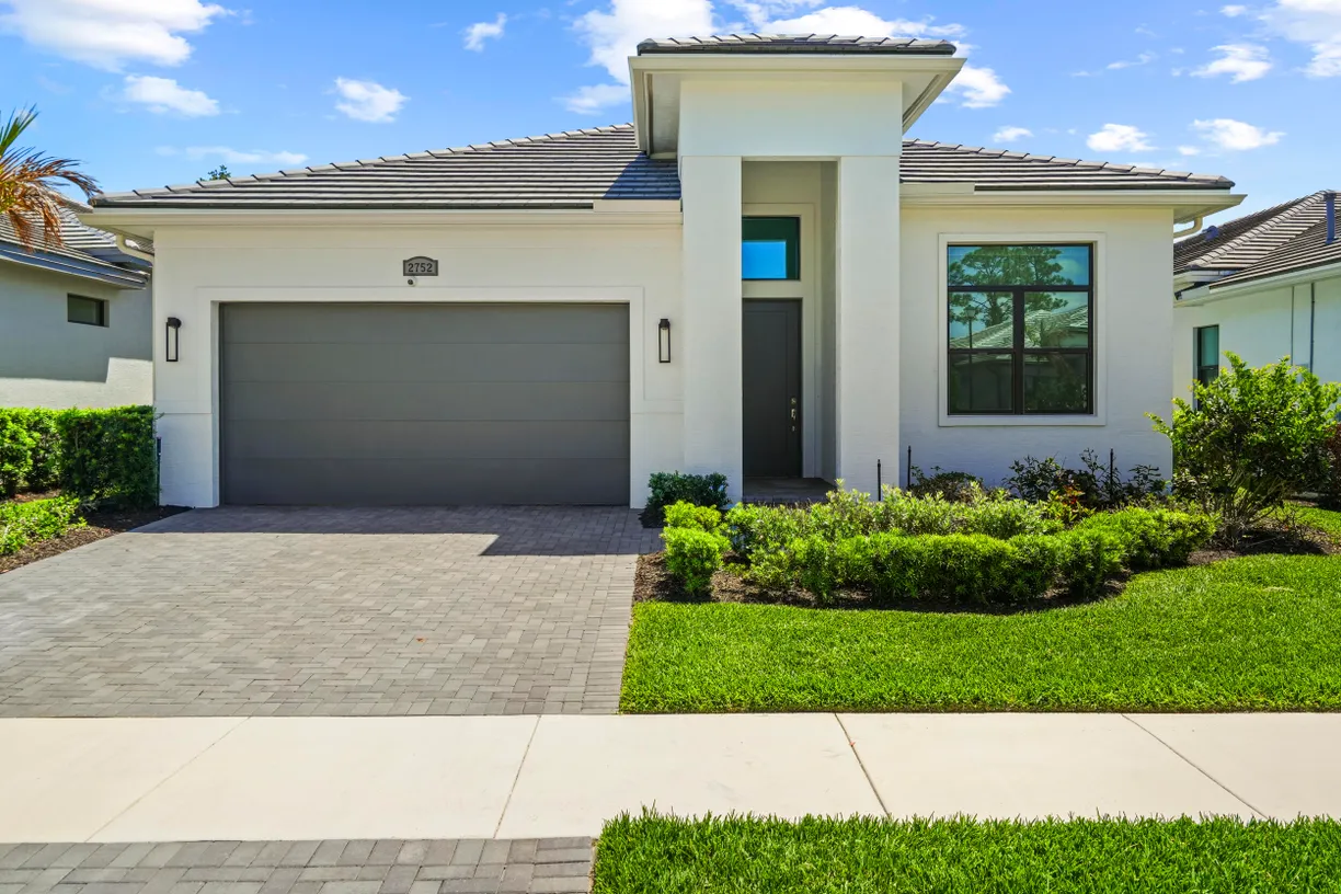 2752 SE Ashfield Drive, Port St Lucie, FL 34984 Property for sale