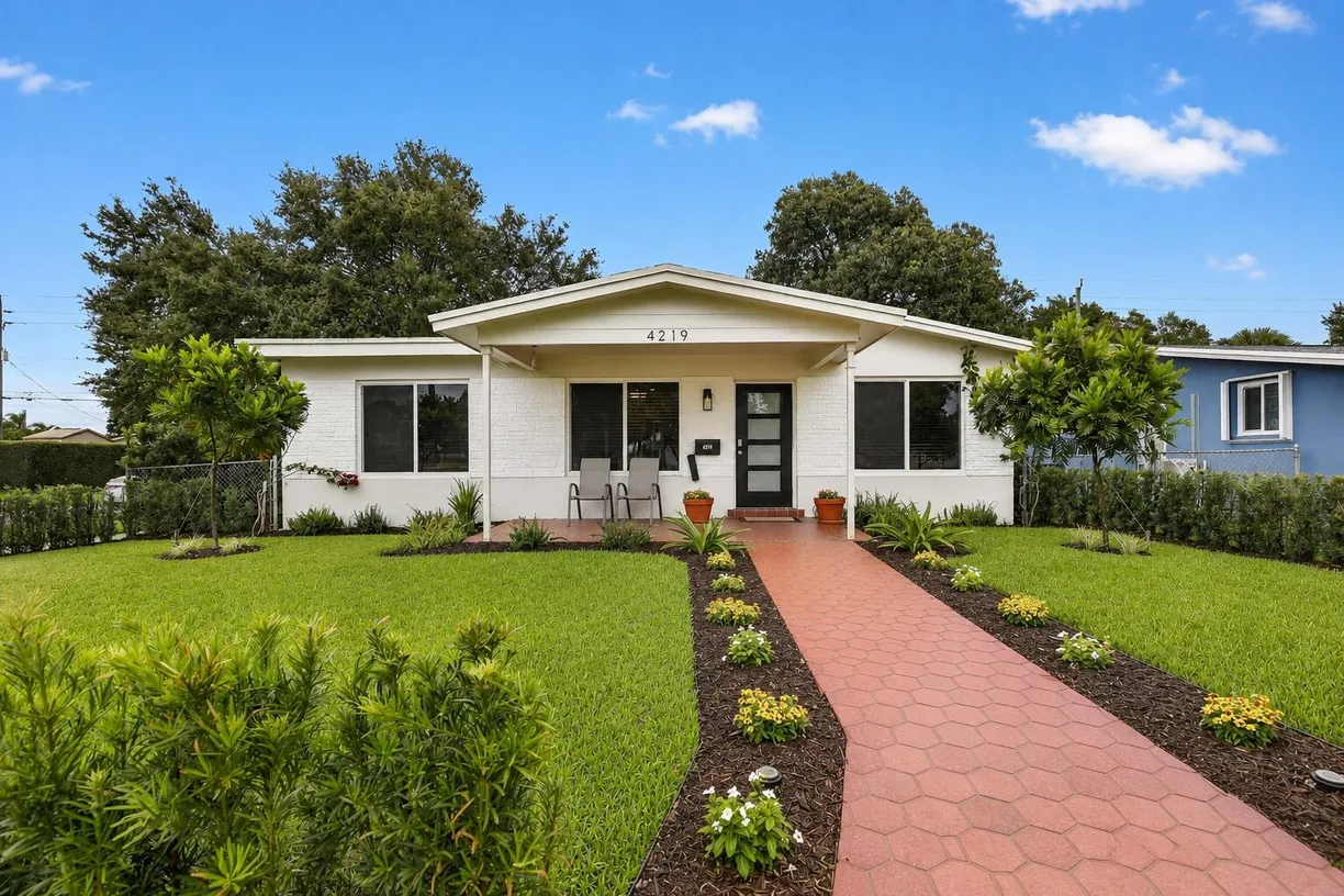 4219 W Park Road, Hollywood, FL 33021 Property for sale