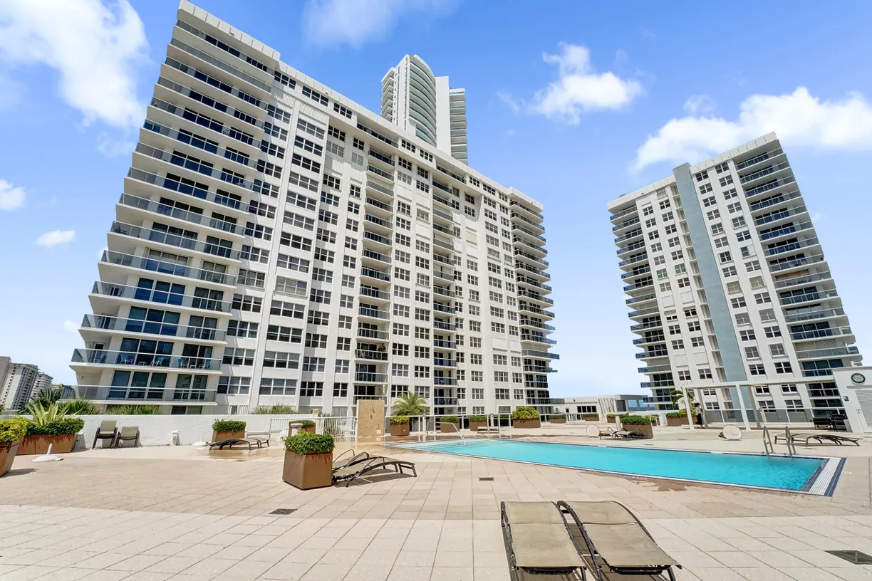 2751 S Ocean Drive #302s, Hollywood, FL 33019 Property for sale
