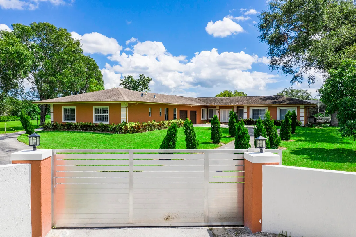 7600 NW 82nd Terrace, Parkland, FL 33067 Property for rent