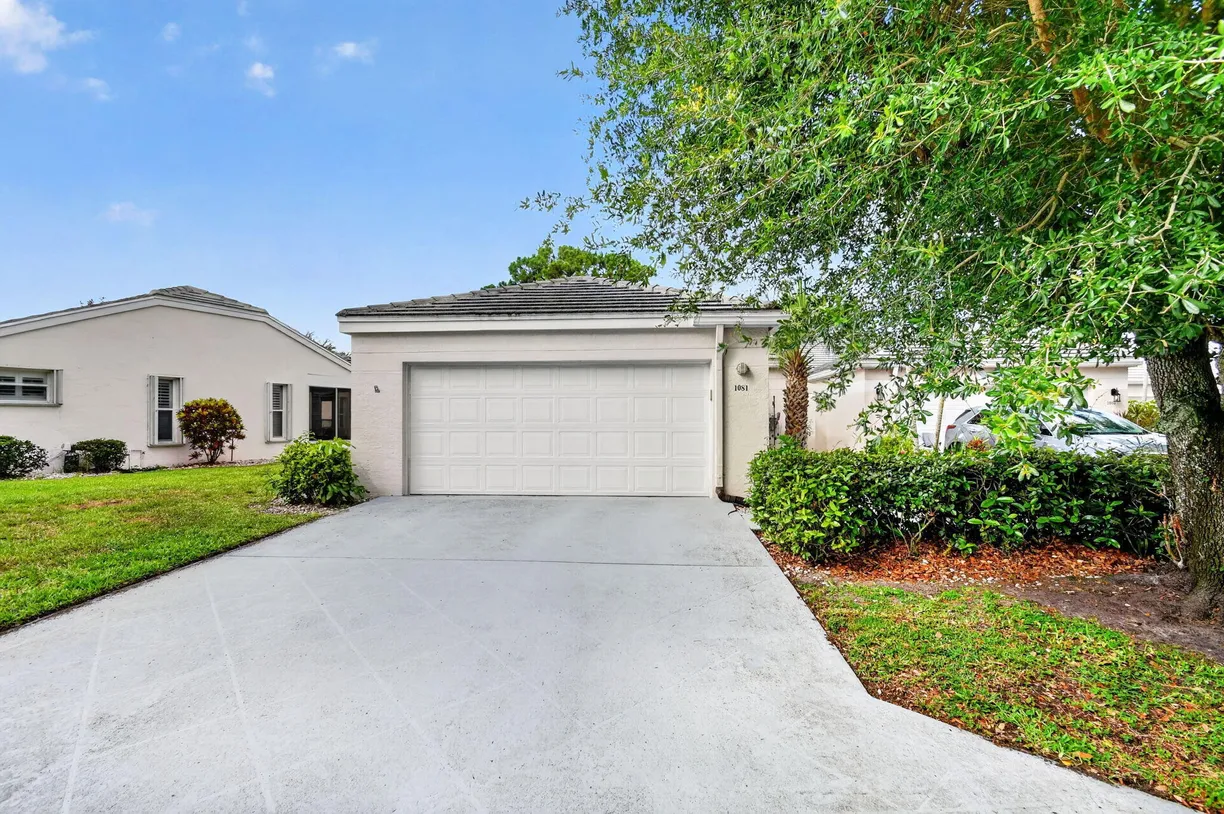 1081 Island Manor Drive, Greenacres, FL 33413 Property for sale