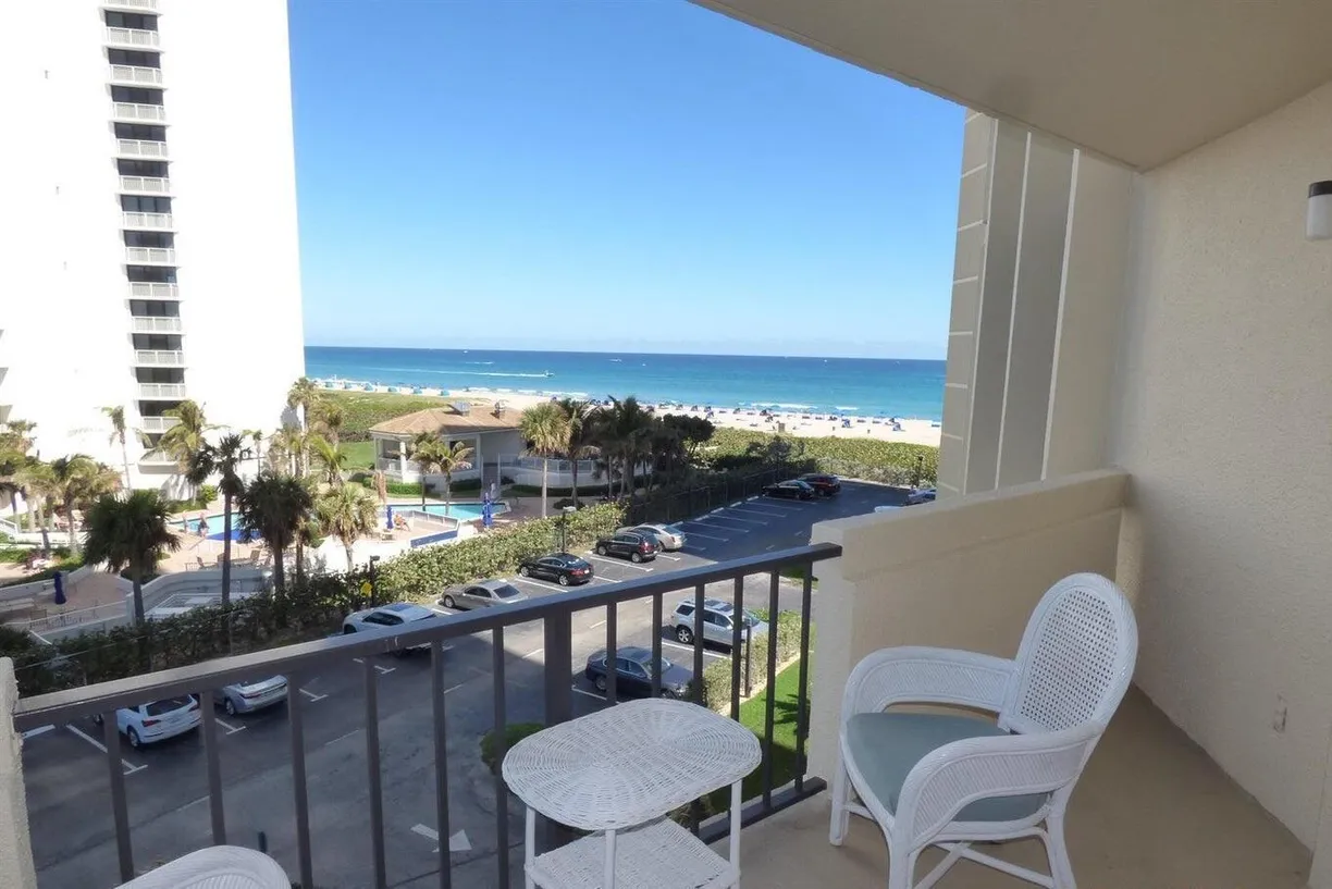 2800 N Ocean Drive #B-5c, Singer Island, FL 33404 Property for sale