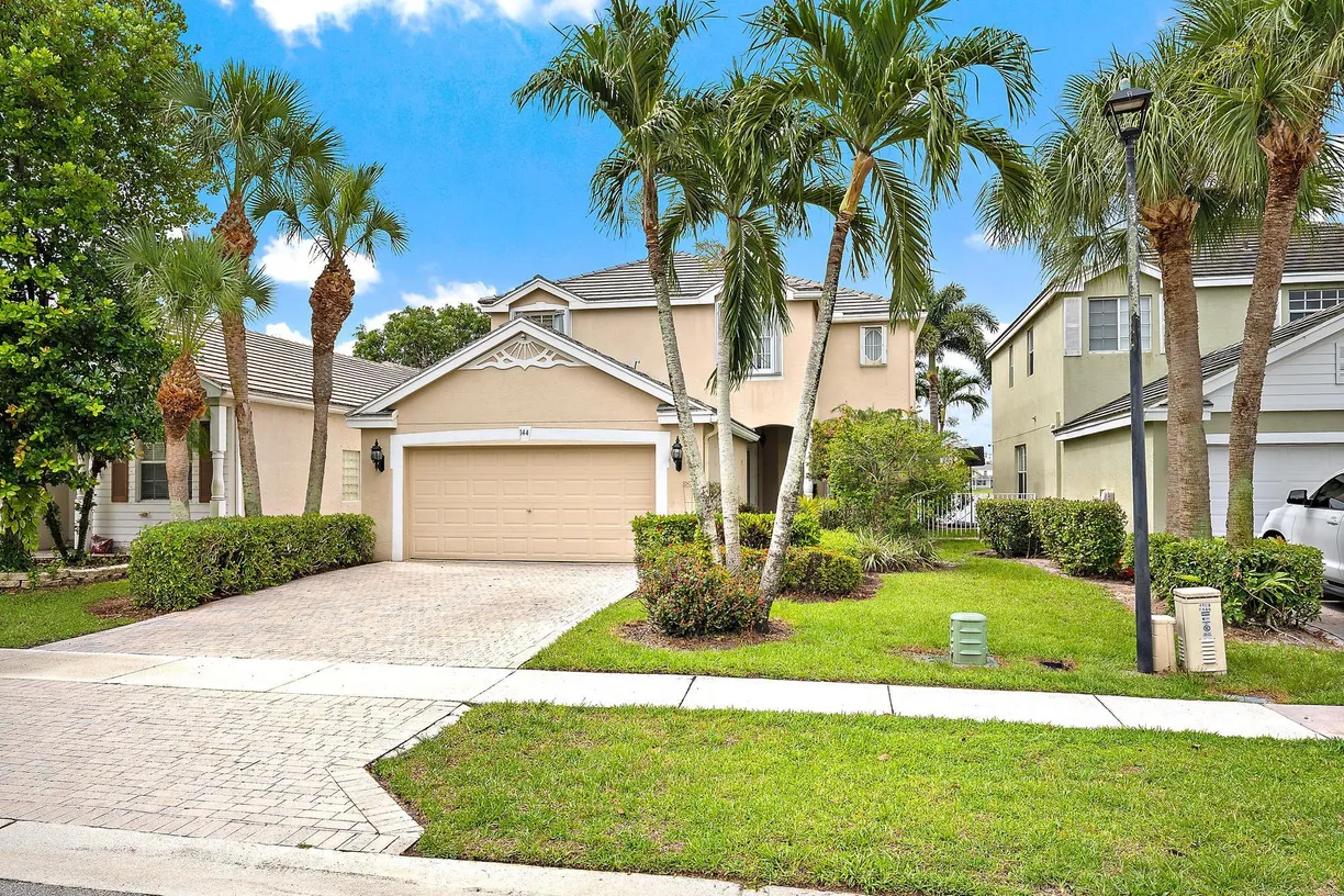 144 Berenger Walk, Royal Palm Beach, FL 33414 Property for sale