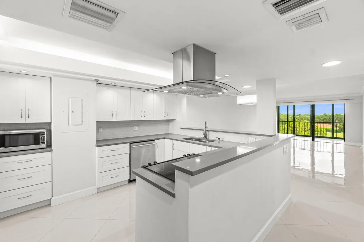 6562 Boca Del Mar Drive #623, Boca Raton, FL 33433 Property for sale