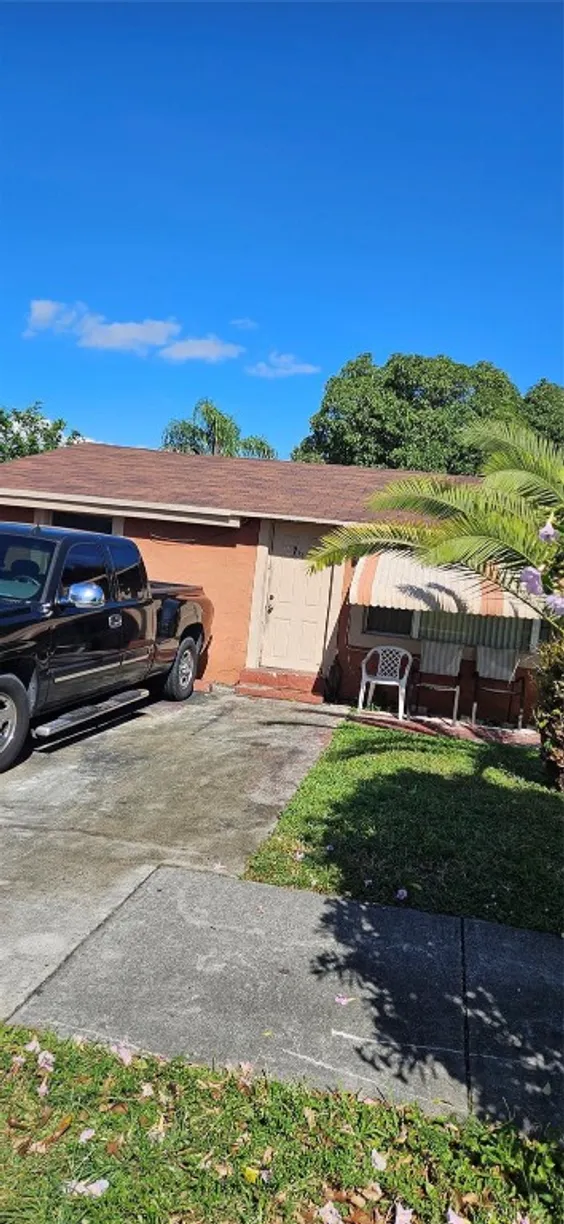 216 NW 7th Court, Hallandale Beach, FL 33009 Property for sale