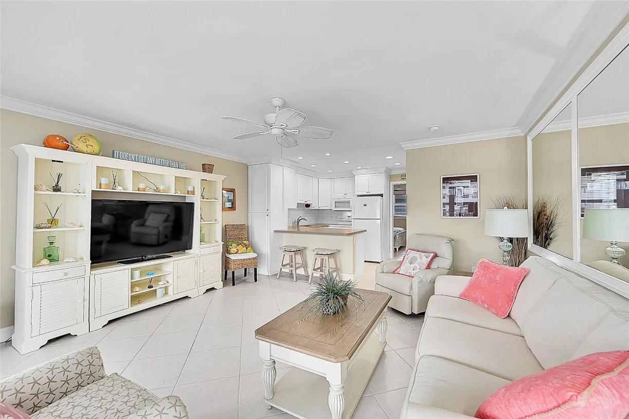 1110 N Riverside Drive #24, Pompano Beach, FL 33062 Property for sale