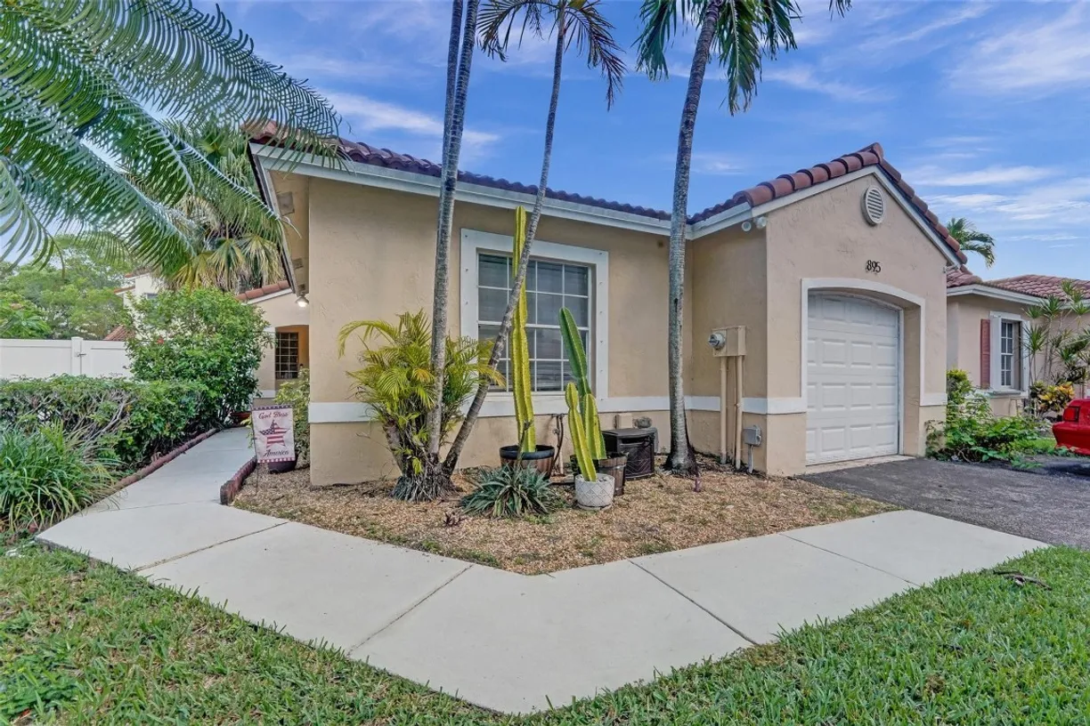 895 SW 180th Terrace, Pembroke Pines, FL 33029 Property for sale