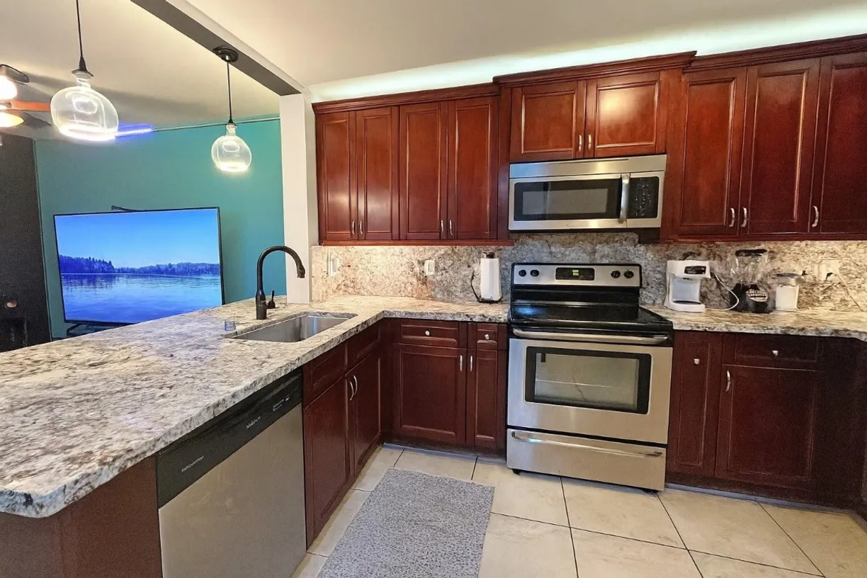 3007 N Oakland Forest Drive #107, Oakland Park, FL 33309 Property for sale