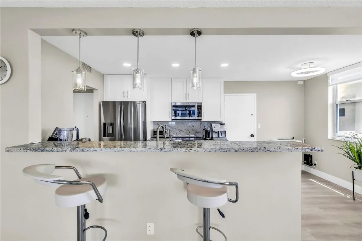 4330 Hillcrest Drive #810, Hollywood, FL 33021 Property for sale