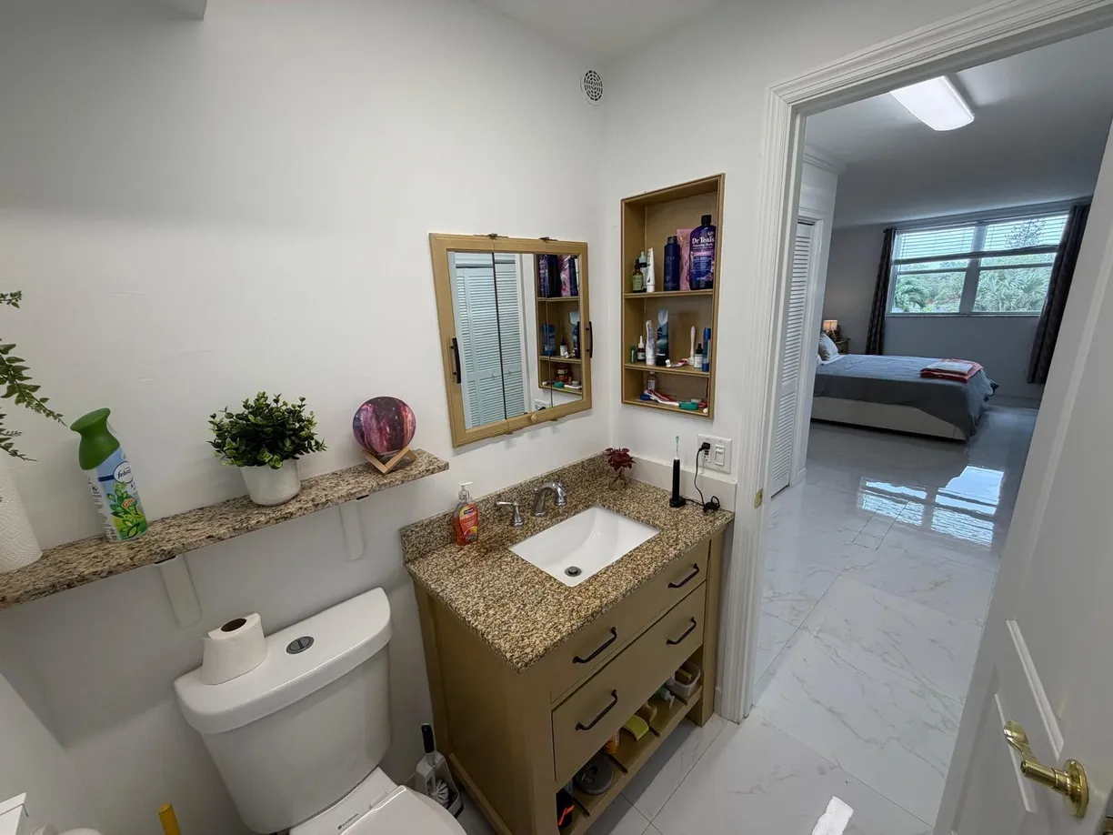 2901 NW 46th Ave #305, Lauderdale Lakes, FL 33313 Property for sale