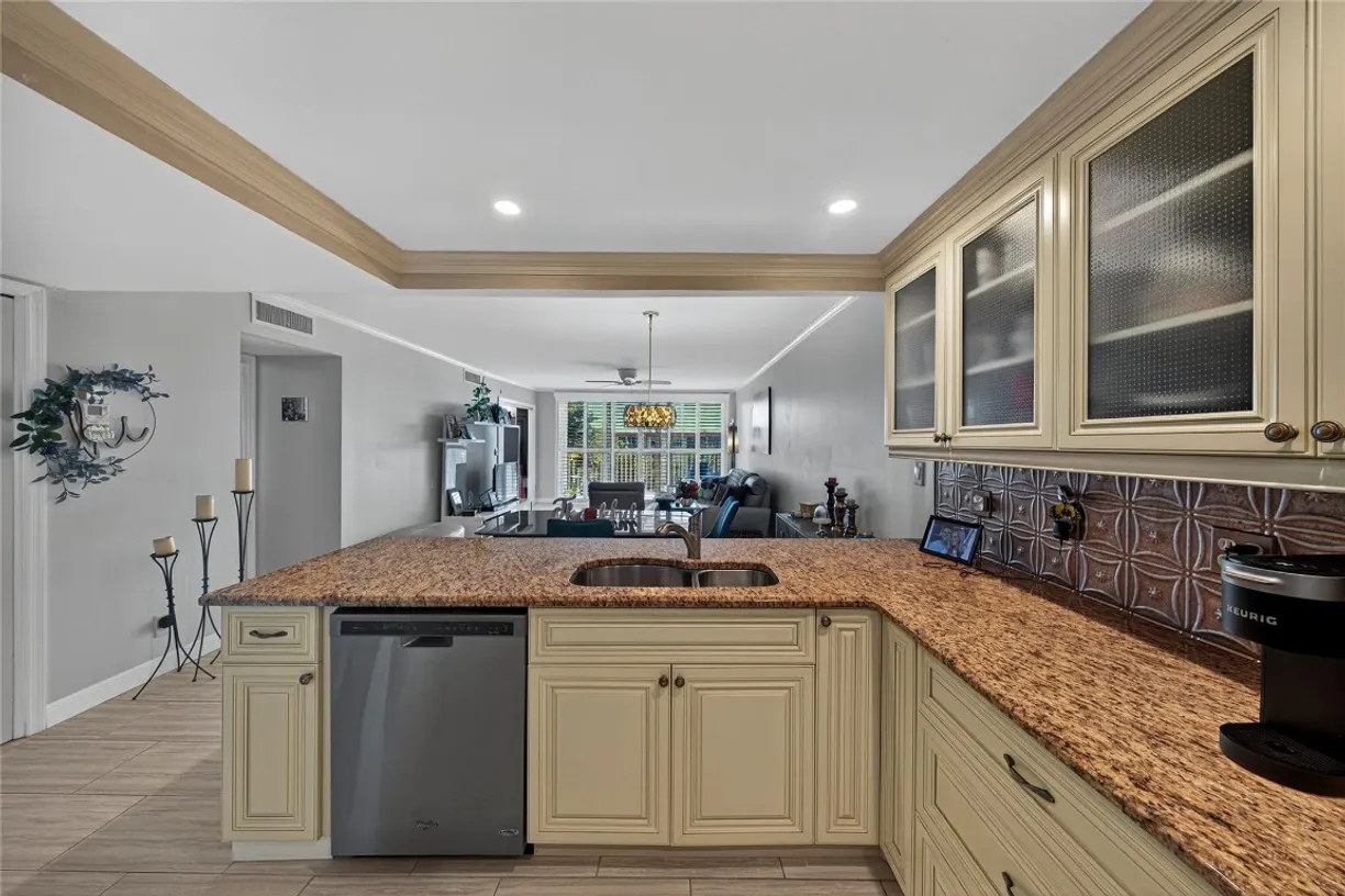 3150 NE 48th Court #410, Lighthouse Point, FL 33064 Property for sale