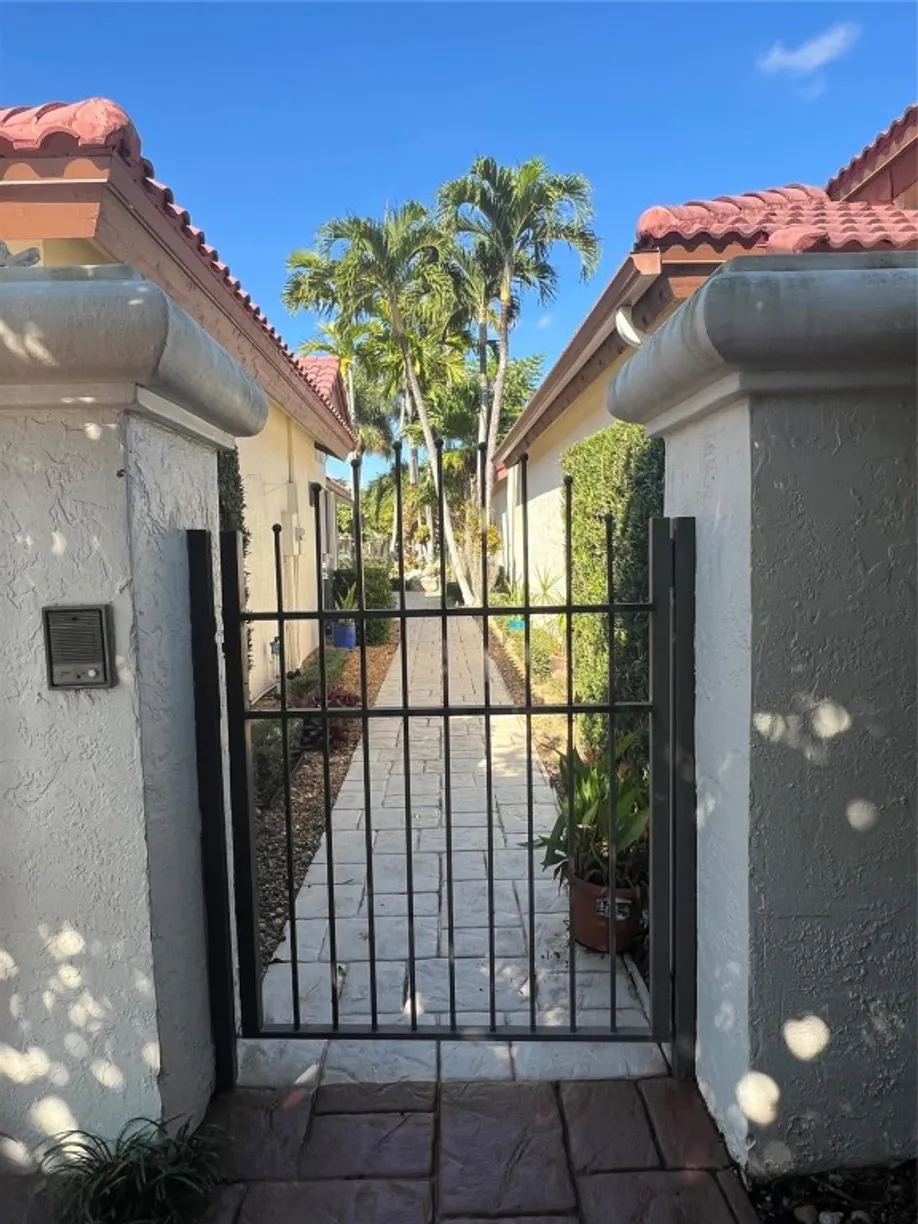 21856 Town Place Drive, Boca Raton, FL 33433 Property for sale