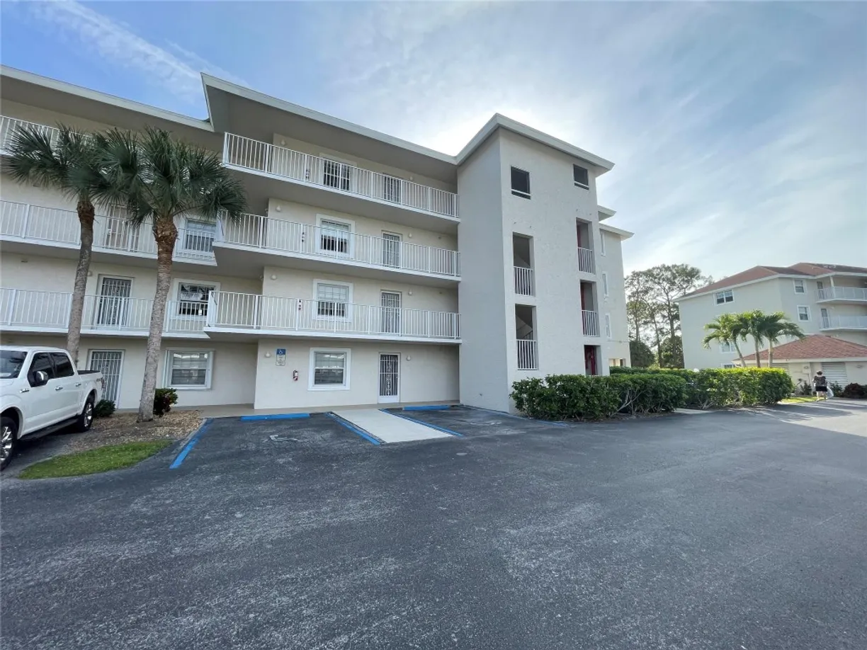 481 Quail Forest Boulevard #109, Naples, FL 34105 Property for sale
