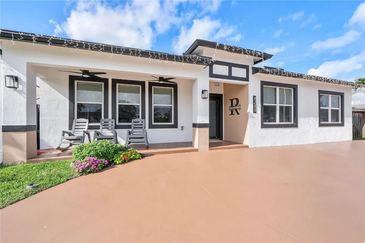 8211 NW 74th Avenue, Tamarac, FL 33321 Property for sale