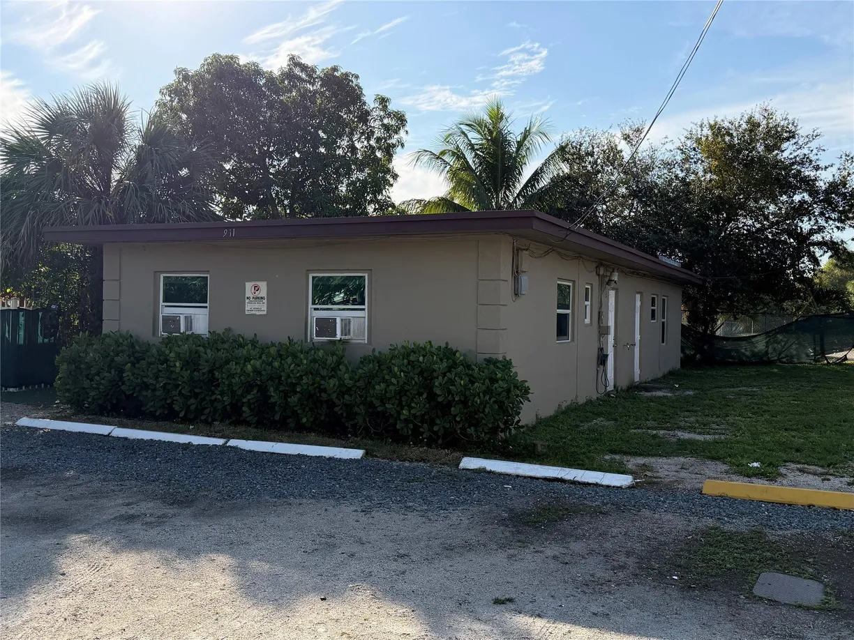 911 NW 12 Avenue, Fort Lauderdale, FL 33311 Property for sale