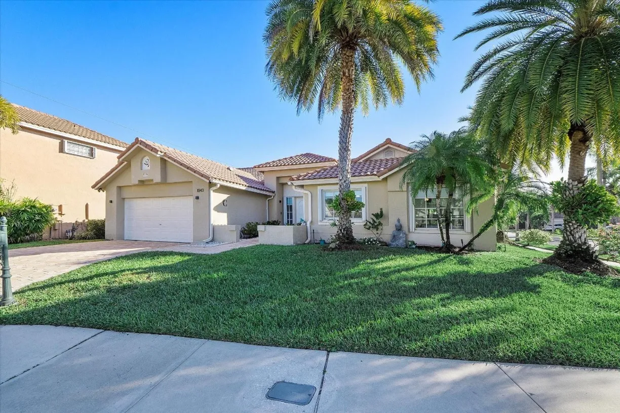 1043 Laguna Springs, Weston, FL 33326 Property for sale