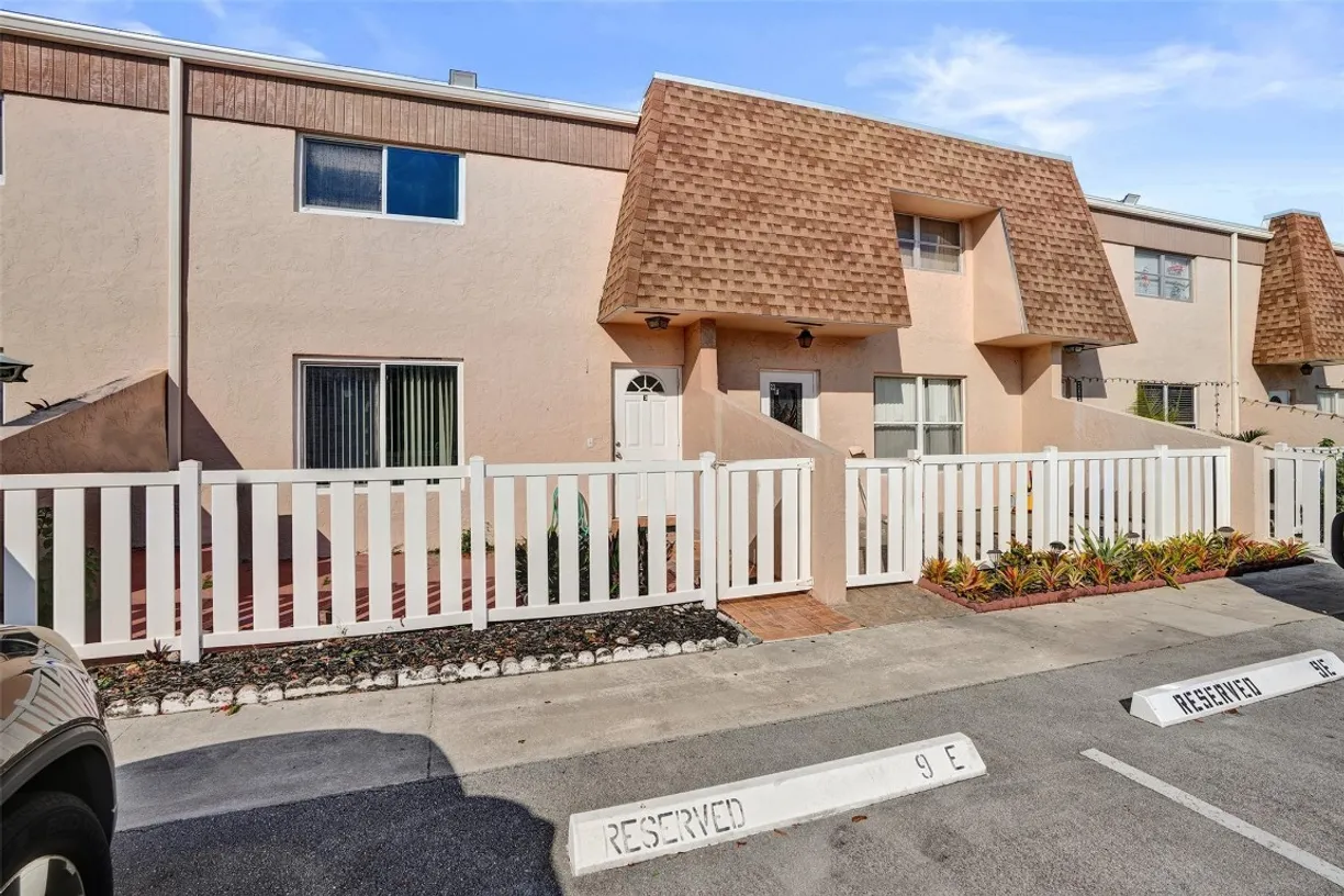 8081 NW 11th Street #E, Margate, FL 33063 Property for sale