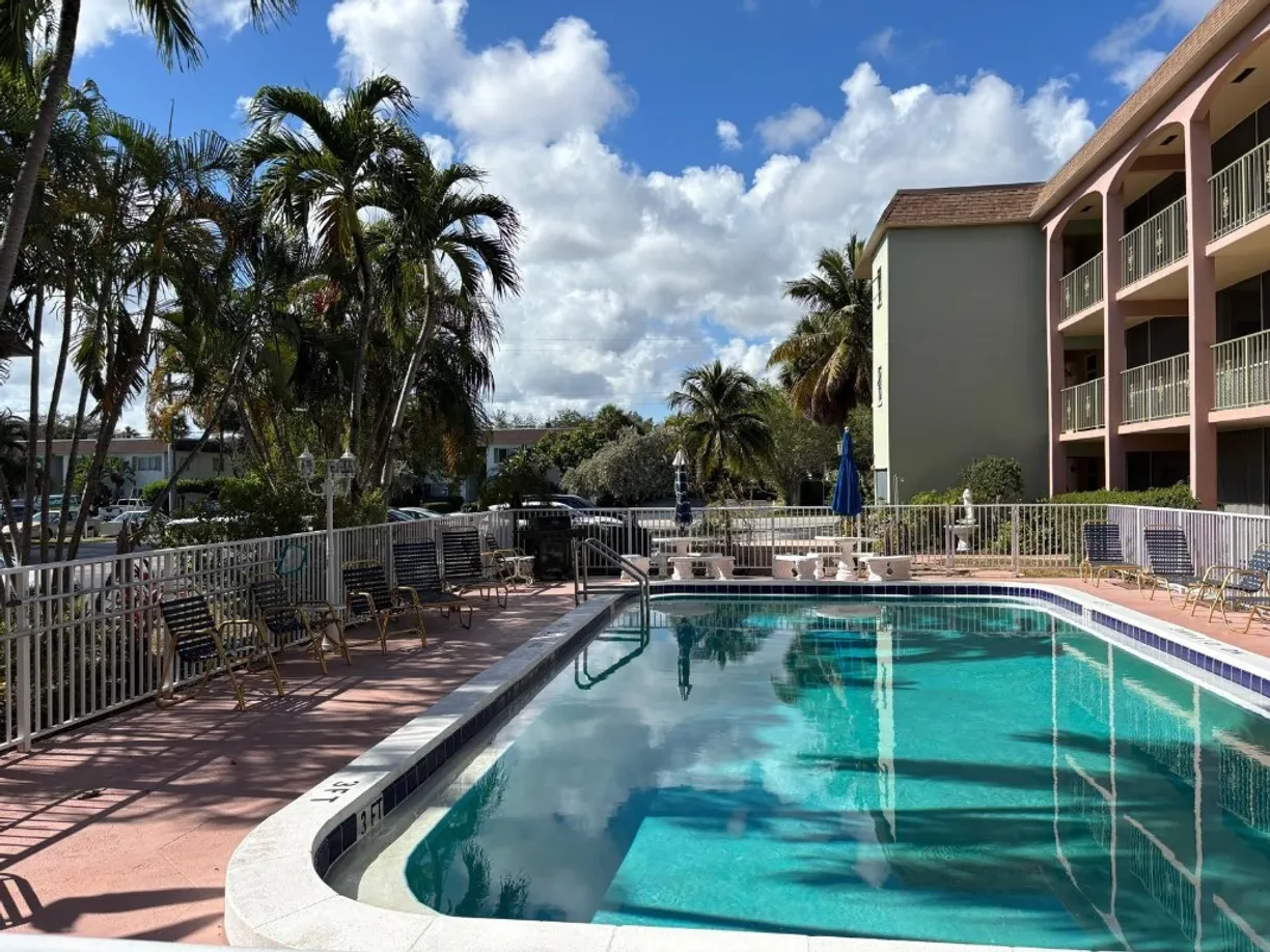 100 SE 6th #303, Pompano Beach, FL 33060 Property for sale