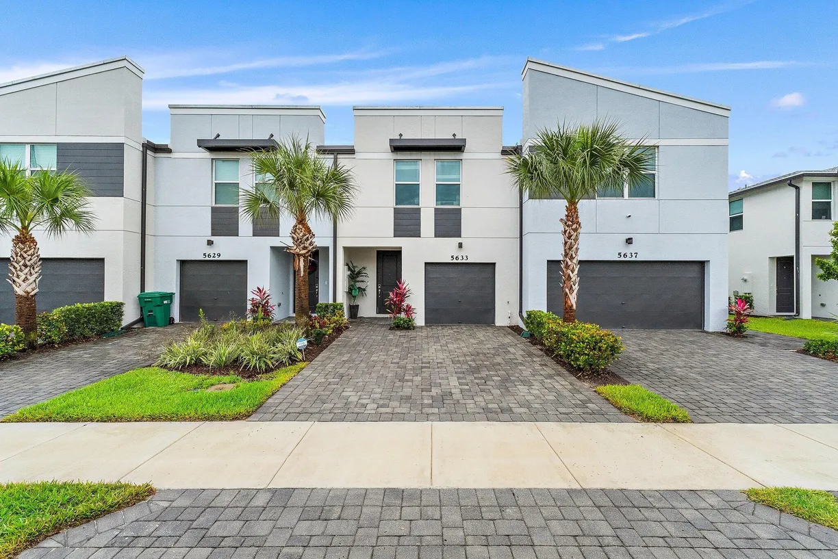 5633 Mentmore Drive, West Palm Beach, FL 33407 Property for sale