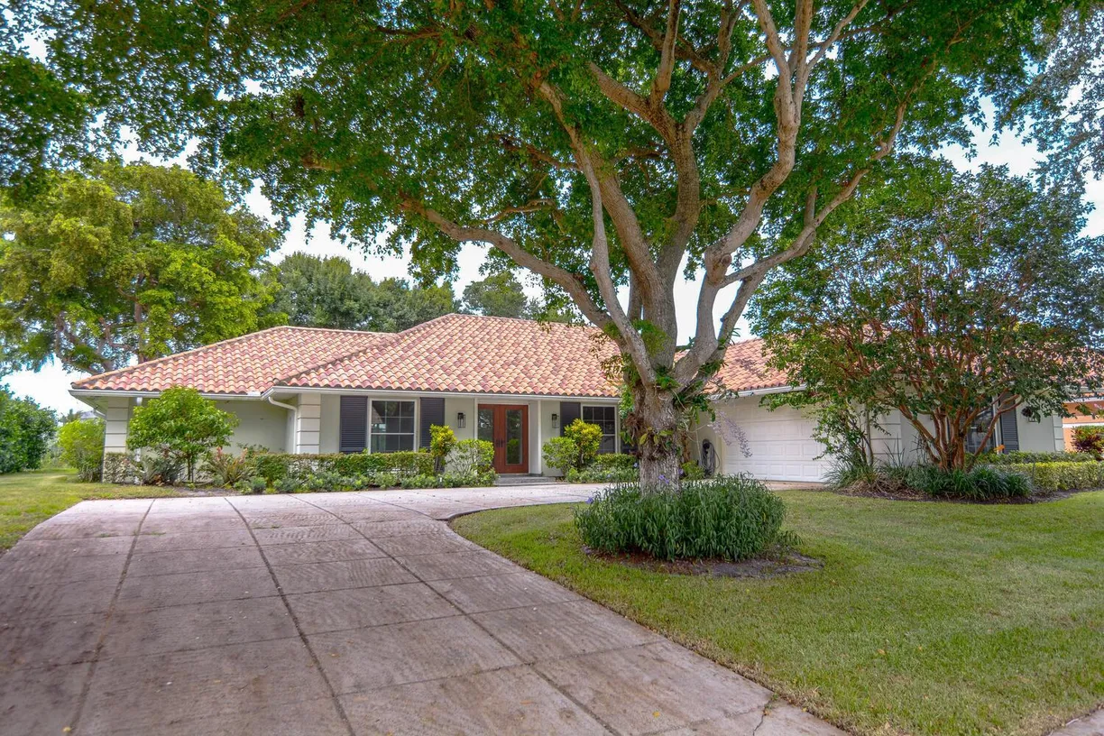 3301 Embassy Drive, West Palm Beach, FL 33401 Property for rent