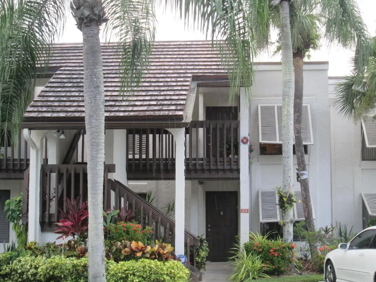 10155 Mangrove #204, Boynton Beach, FL 33437 Property for sale