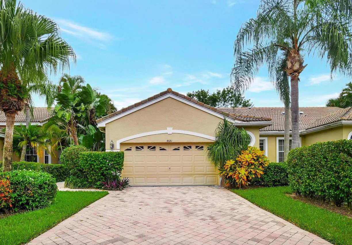 4681 Carlton Golf Drive, Lake Worth, FL 33449 Property for sale