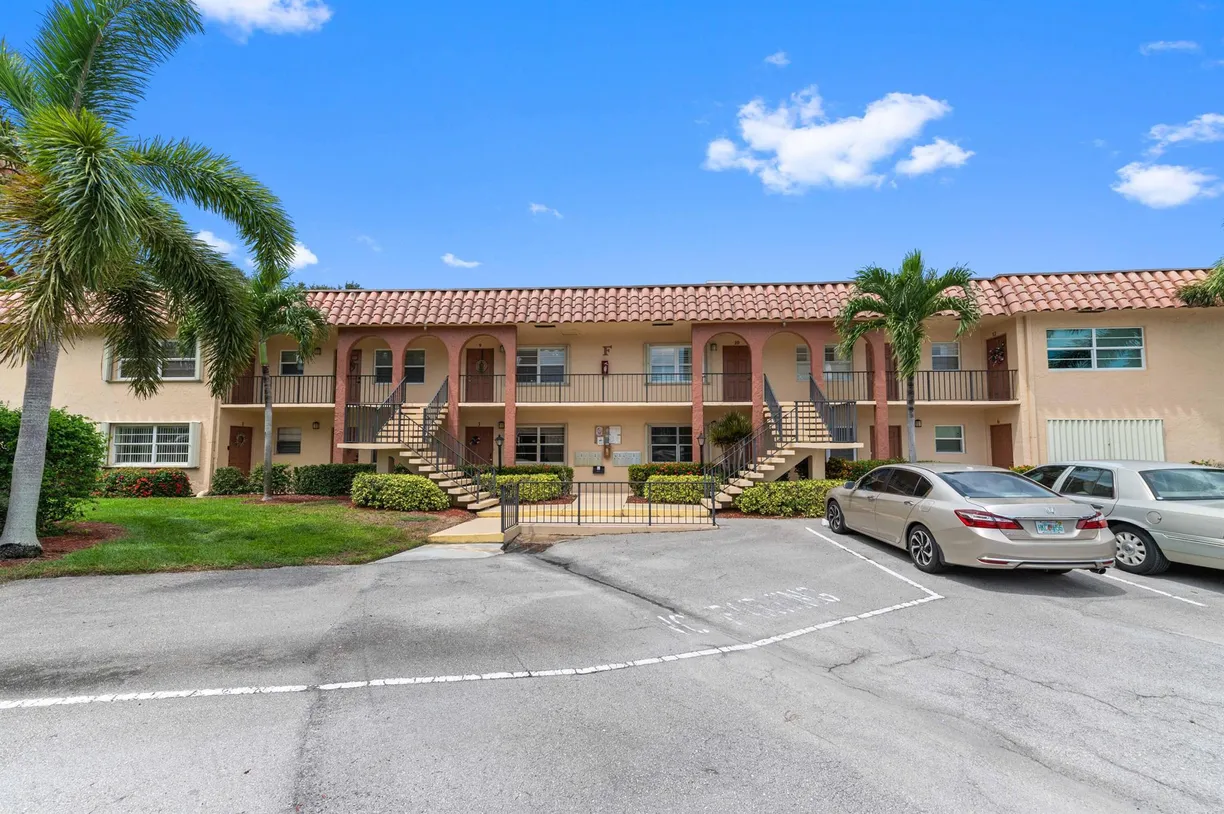 2600 S Kanner Highway #F9, Stuart, FL 34994 Property for sale